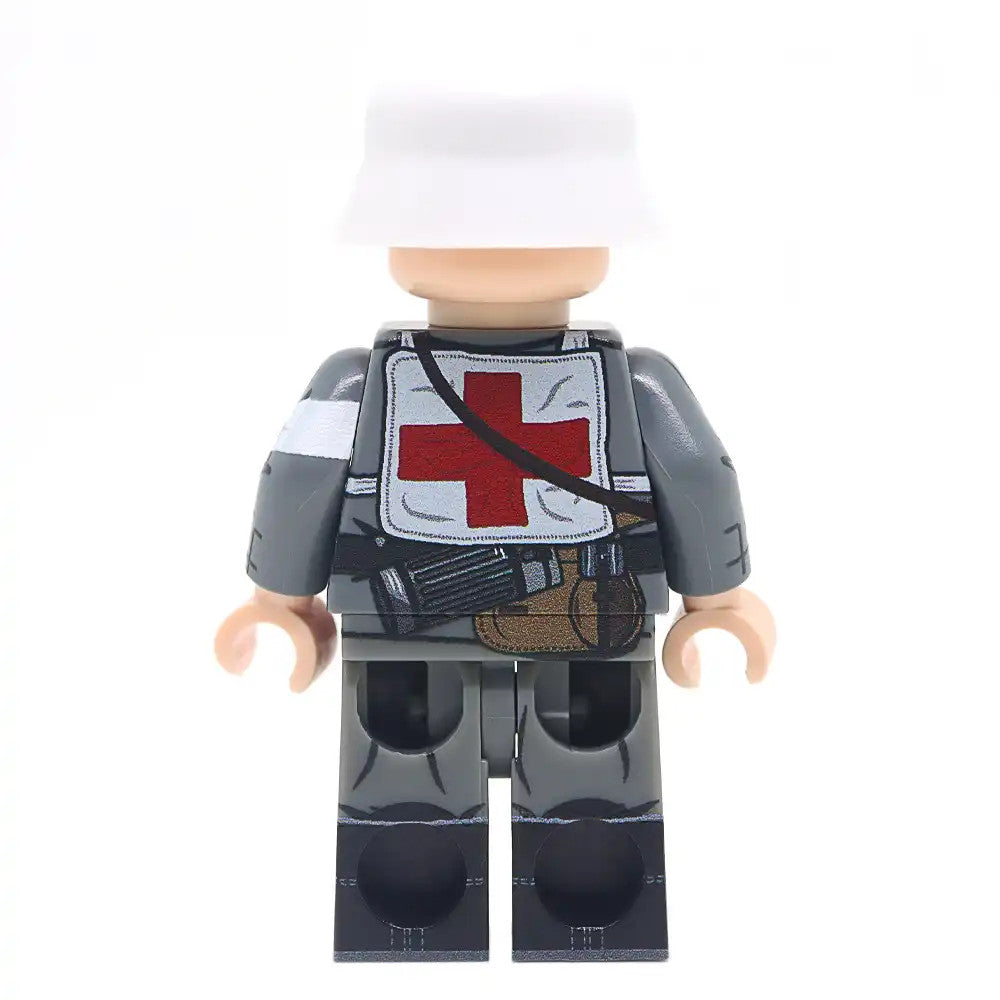 United Bricks WW2 German Medic Historical Minifigure – Nashvegas Bricks