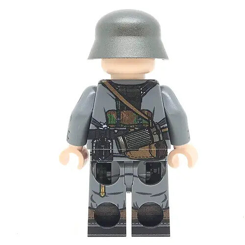 WW2 Heer Rifleman (Mid-Late War) Minifigure - United Bricks – Nashvegas ...