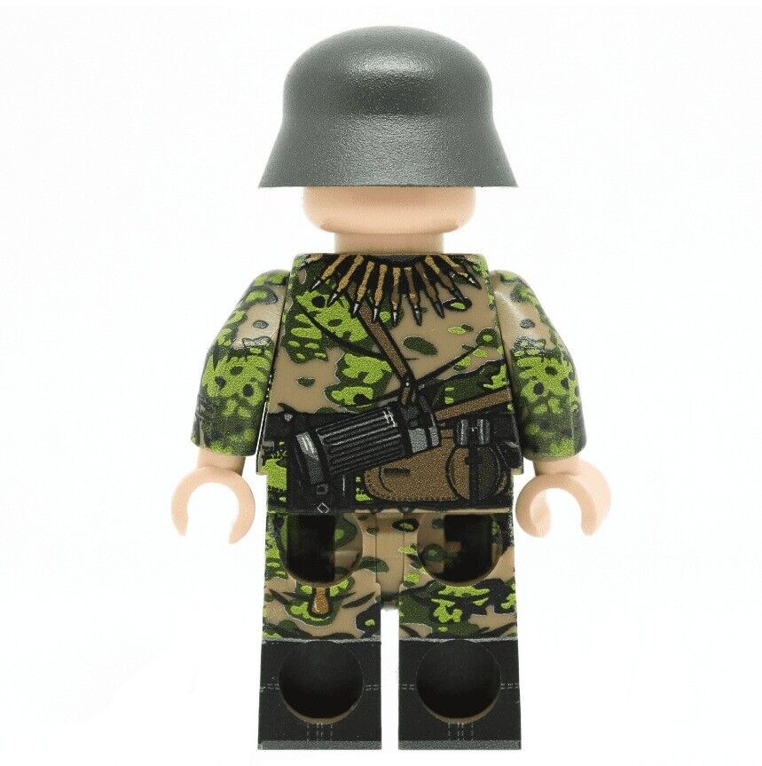WW2 Machine Gunner in Oak Camo Minifigure - United Bricks – Nashvegas ...